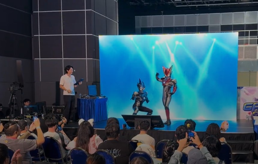 The Ultraman Phenomenon in Singapore Shows No Signs of Stopping ...